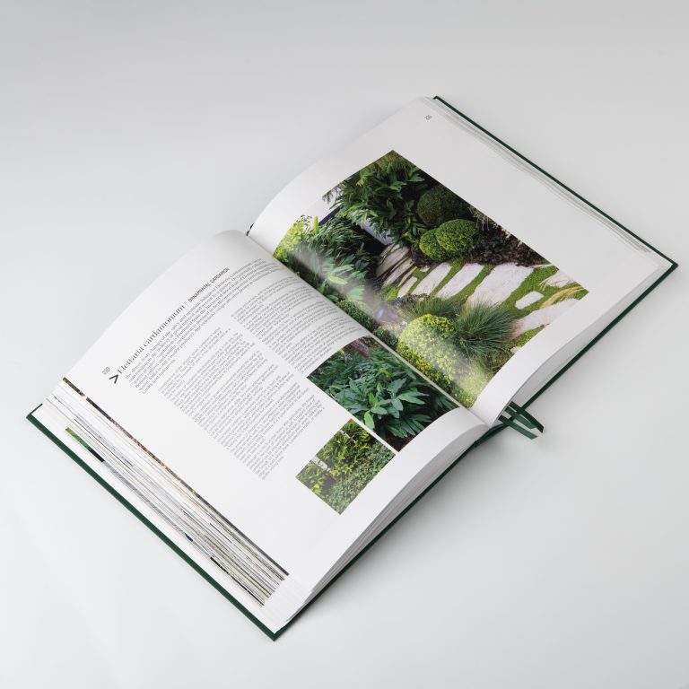 Plantology: The Essential Guide to Better Gardens - Lisa Ellis Gardens